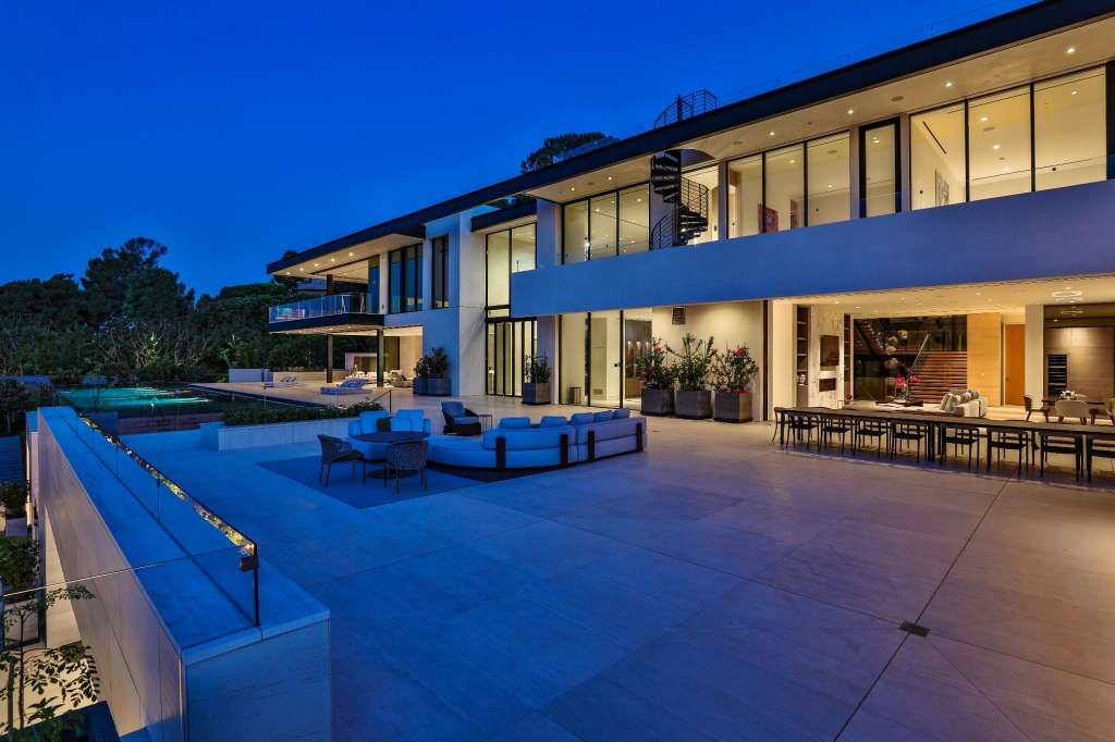 Inside the world of $100M Mansion in Bel Air - 908 Bel Air